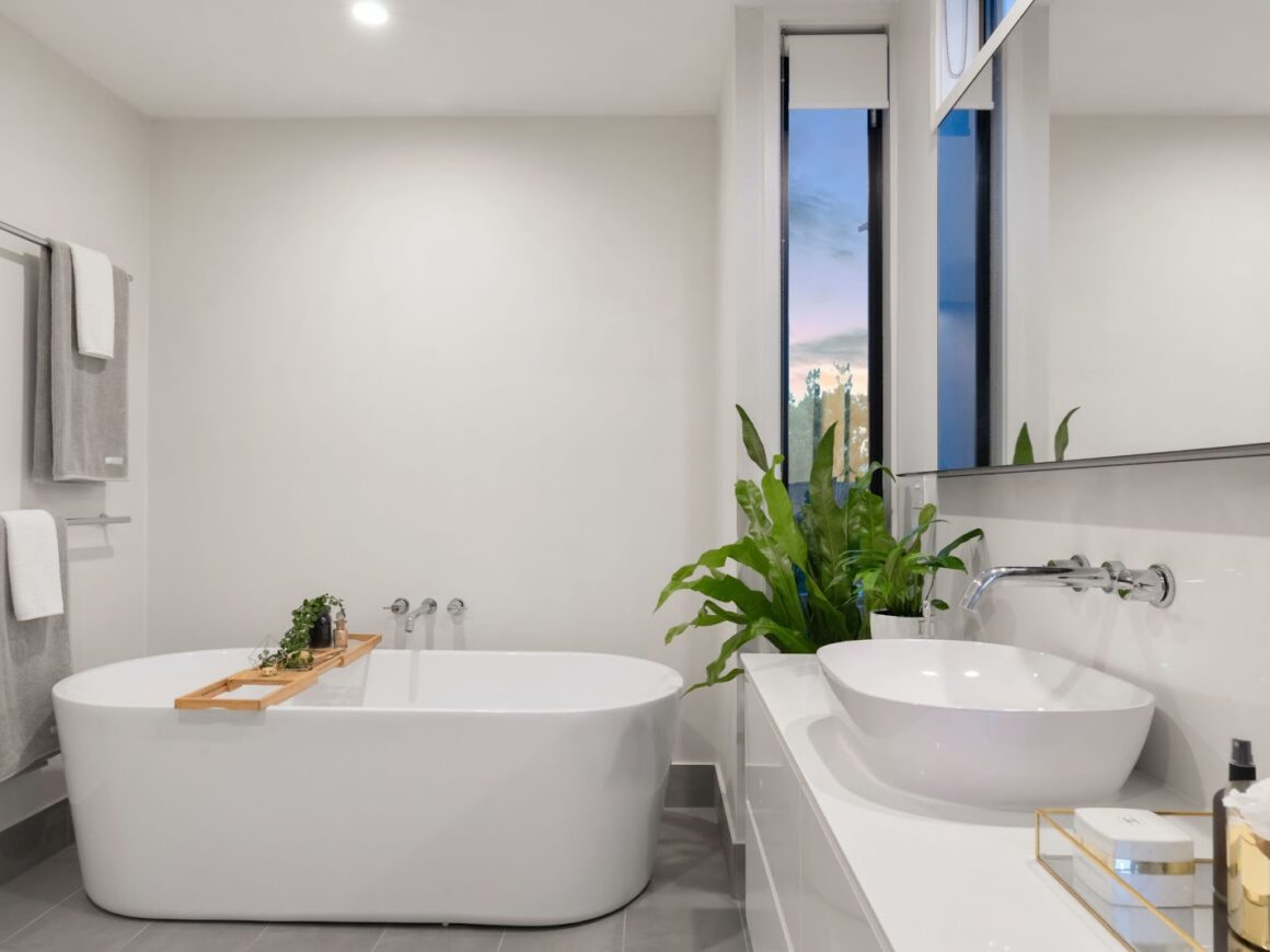 Bath Fitter Guide On Price And Things To Consider Middle Class Homes