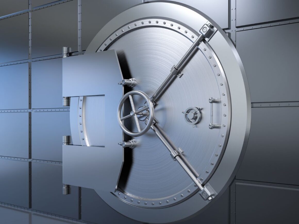 Protect your valuables with the best safes on the market - Middle Class ...